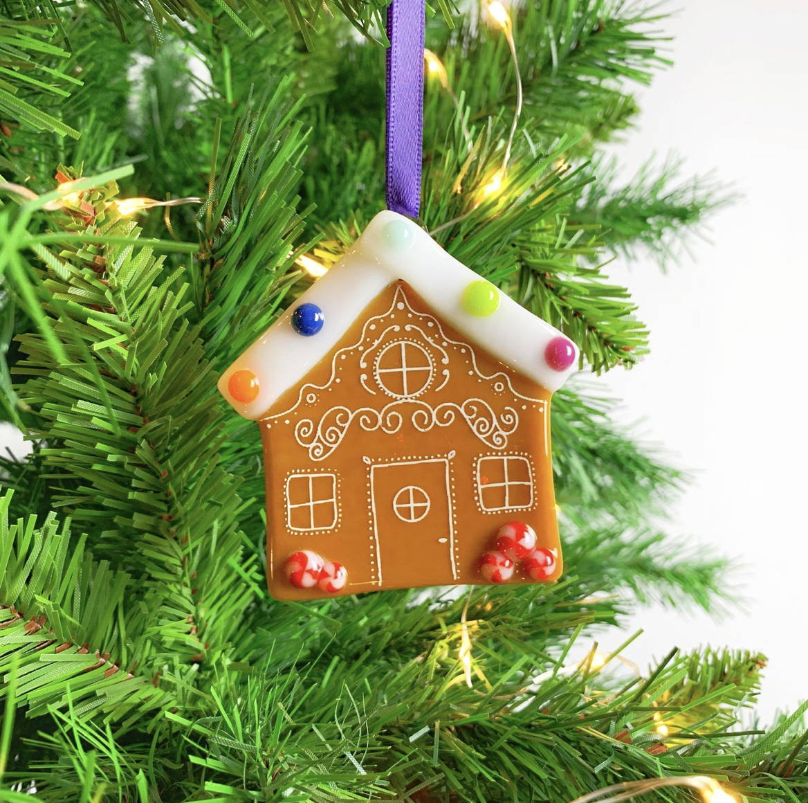 Fused Glass Gingerbread House 🛍 - Tinsel & Tartan